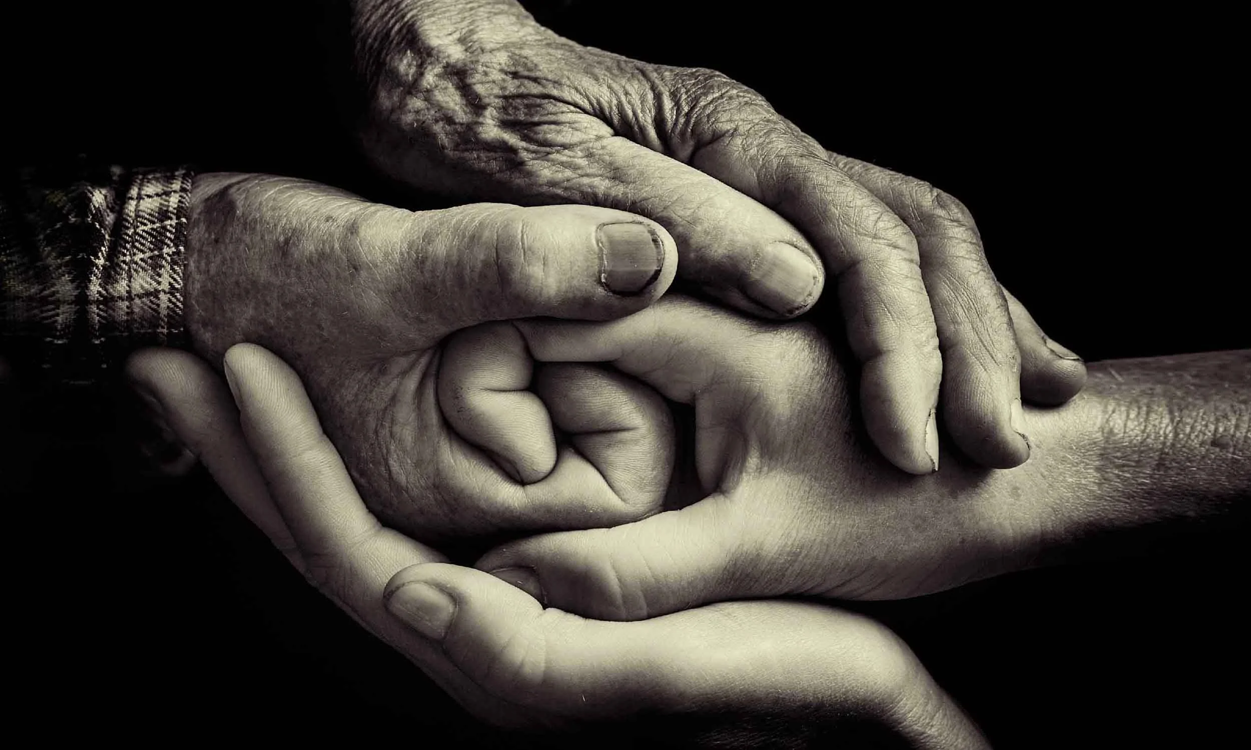 #1 ICE Detainee Locator Guide (Free help, ICE phone #)