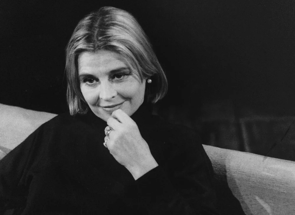 Lindy Davies — LINDY DAVIES