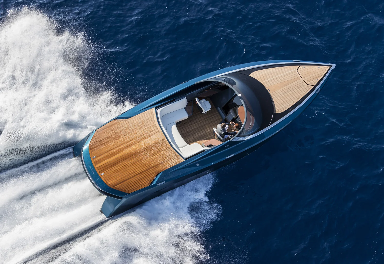Aston Martin unveils AM37 powerboat in Monaco — New Car Net