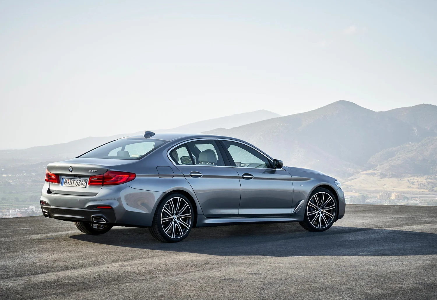 BMW 5 Series wins iF Design Award — New Car Net