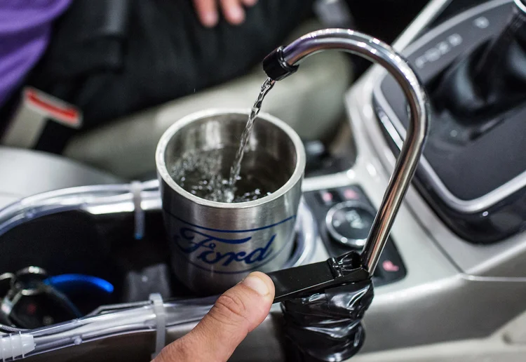 Ford reveals ‘On-the-Go H2O’ in car drinking fountain — New Car Net