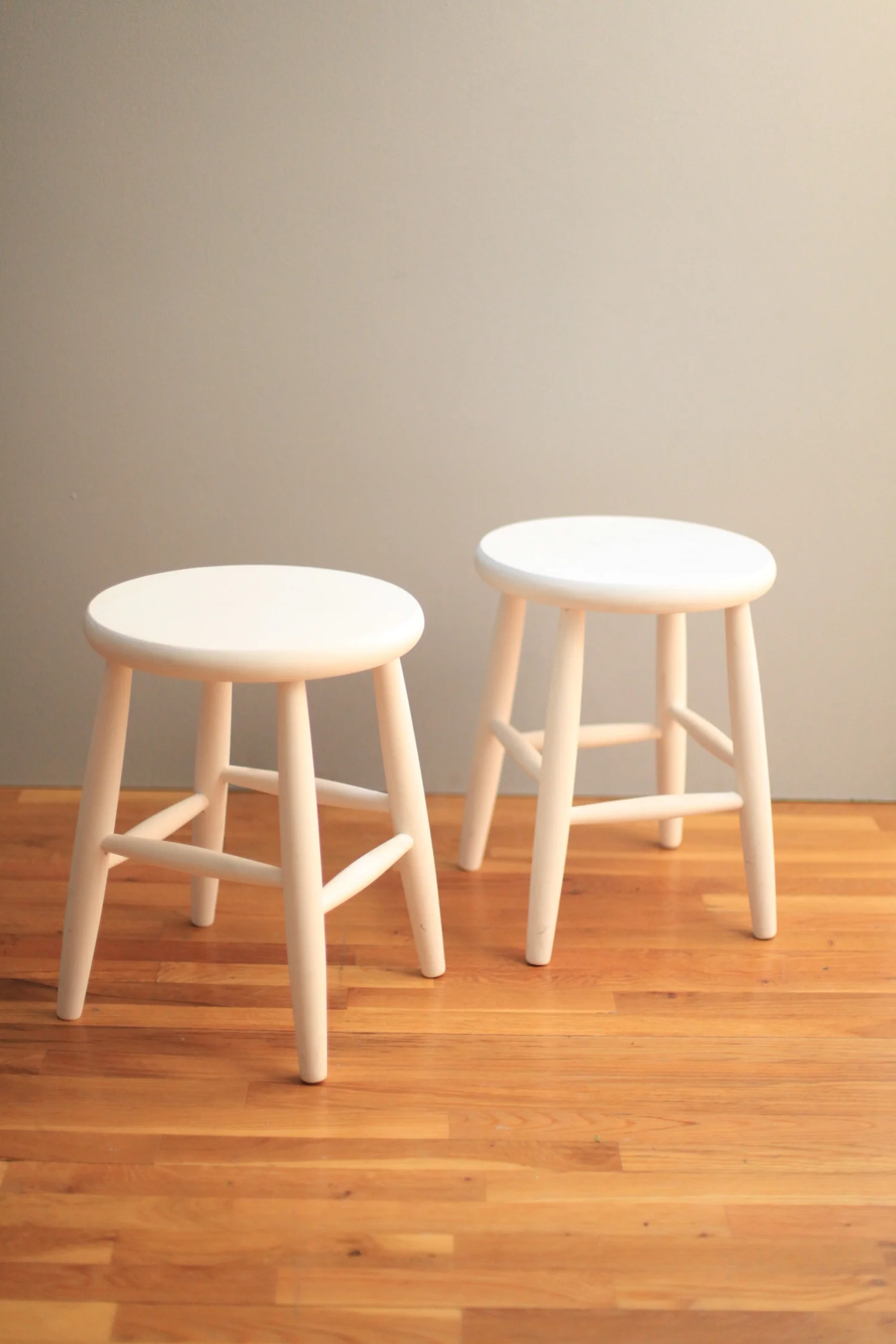 STOOLS, NEUTRAL — PROP HAUS
