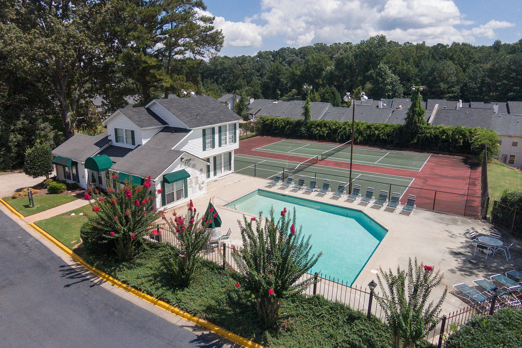 COMMERCIAL MULTIFAMILY EXTERIOR — Atlanta Real Estate Photography & Video