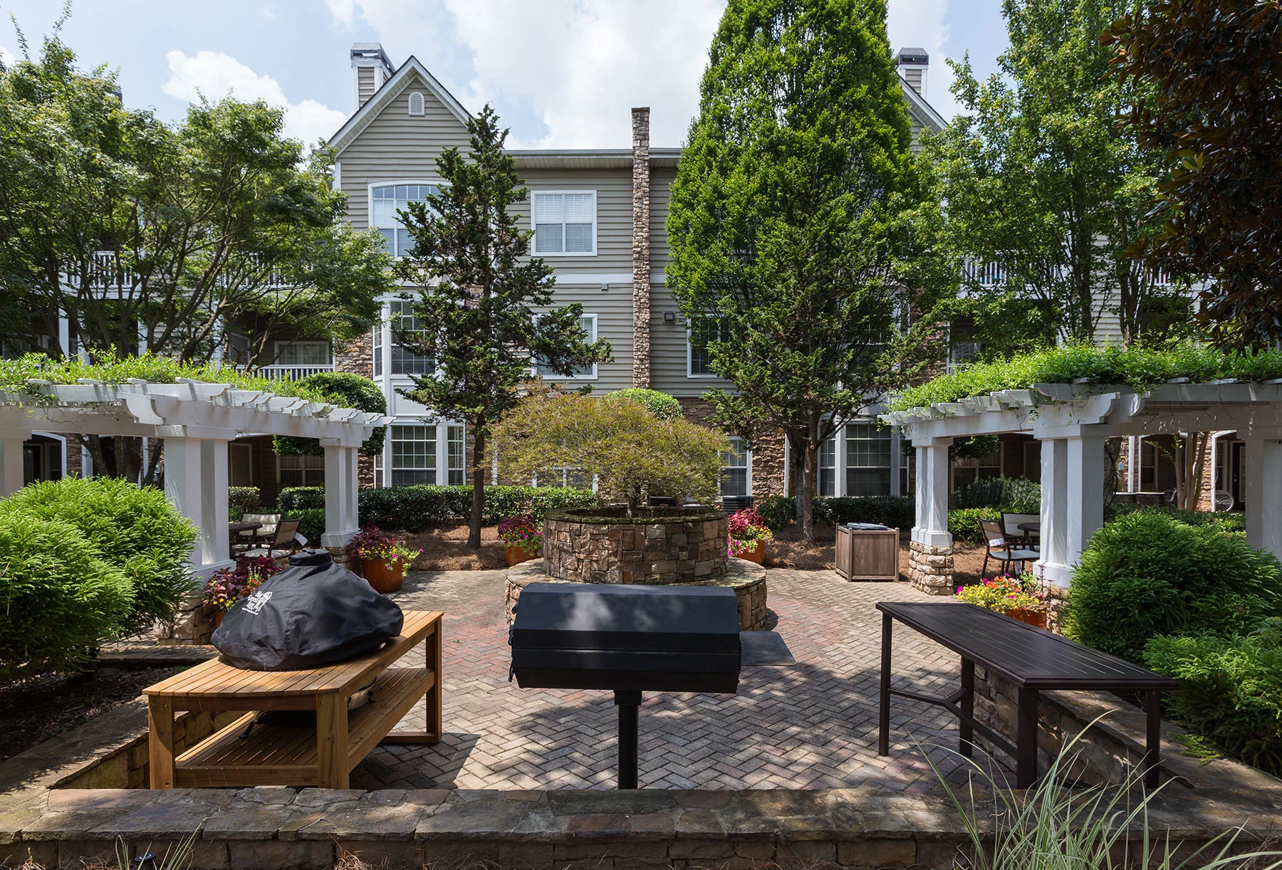 COMMERCIAL MULTIFAMILY EXTERIOR | Atlanta Real Estate Photo and Video