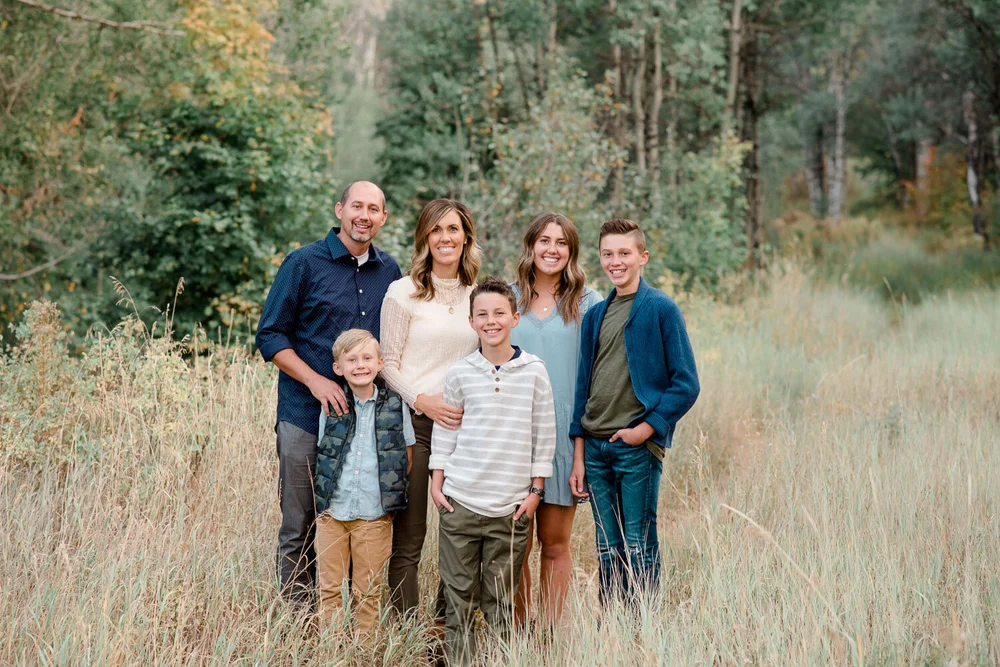 Family Of 6 Photo Poses