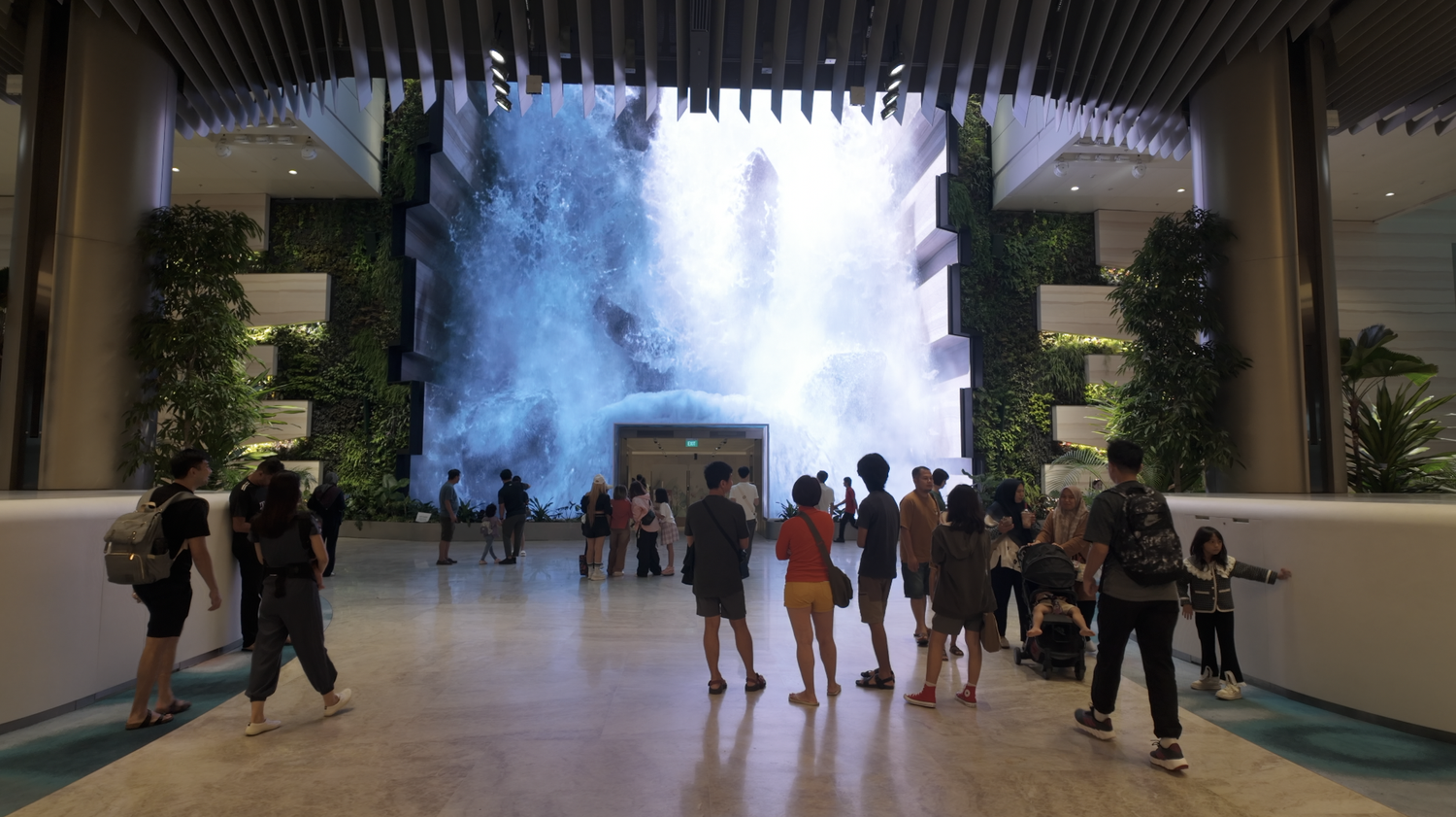 9 Best Photo Spots at Changi Airport — Zachary Lai Photography