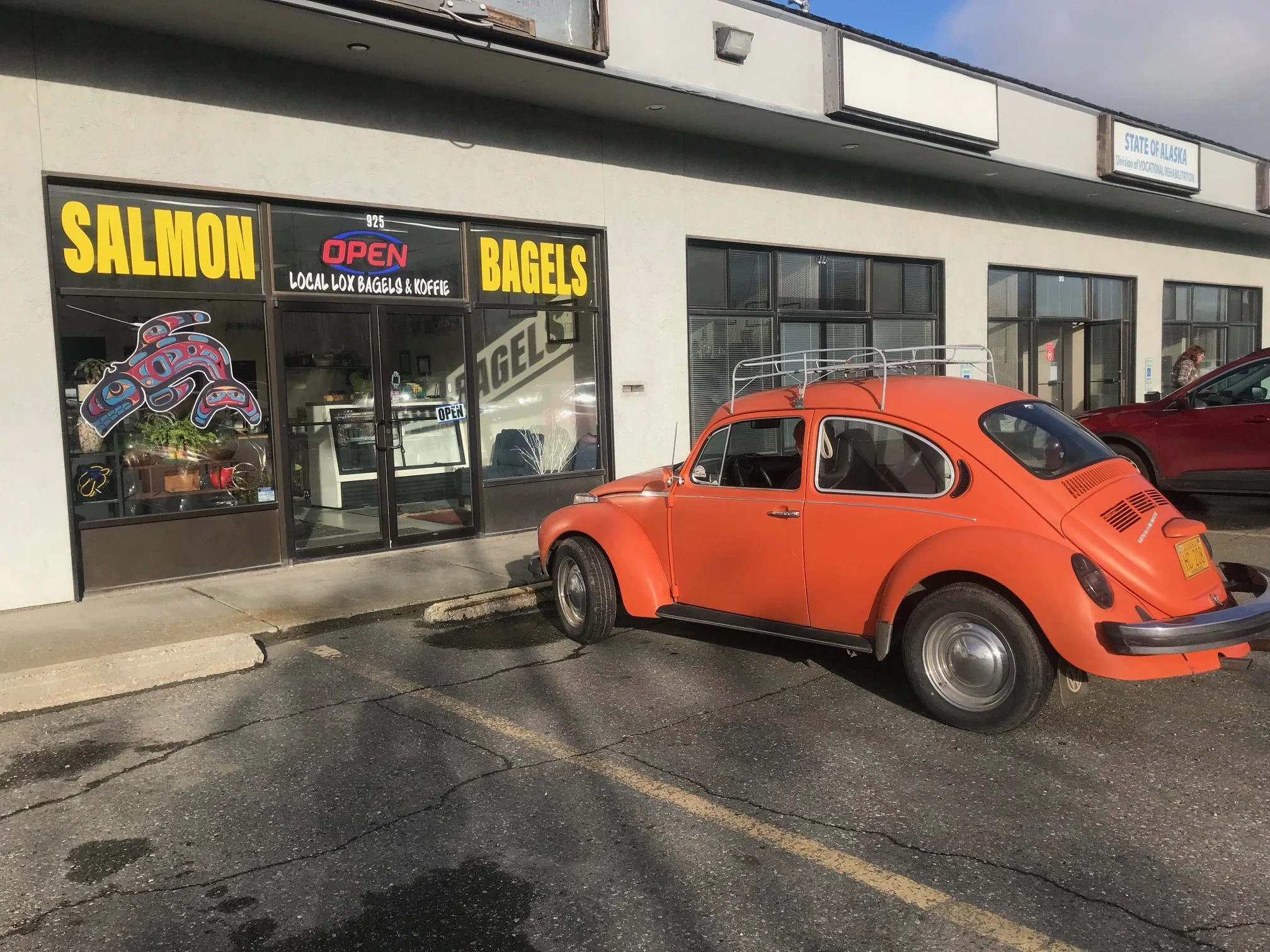 LOCAL LOX, BAGEL & KOFFIE BAR OPENS