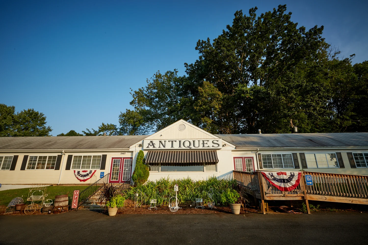 Our Story — Vintage Magnolia