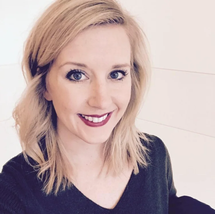 About | Contact — Laura Rodgers