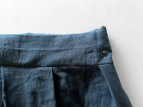 How to sew an elastic back waistband — In the Folds