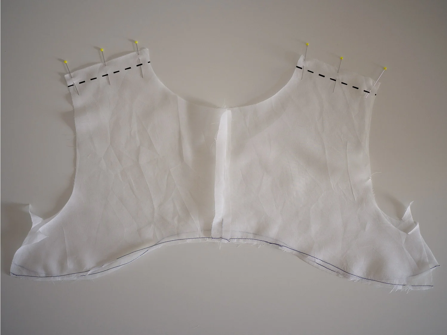 The Collins Top Sew-along : Sewing an all-in-one facing — In the Folds