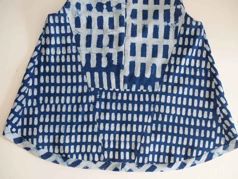 The Collins Top Sew-along : Finishing the hem with bias binding — In ...