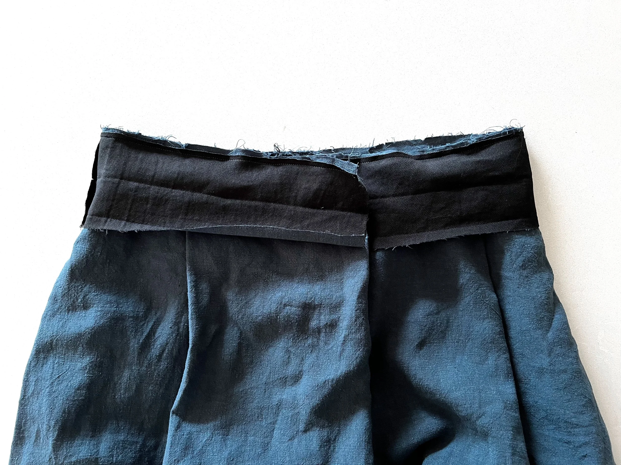 How to sew an elastic back waistband — In the Folds