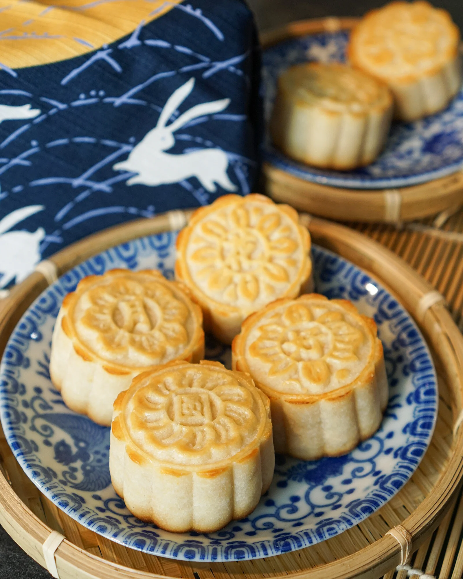 Spring Moon Restaurant's Mini Custard Mooncake Recipe 嘉麟樓迷你奶黃月餅 - Fête ...