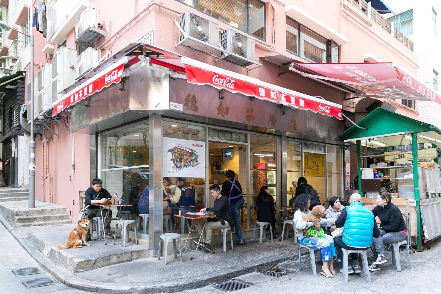 The Enduring Legacy of Hong Kong-Style Cafés 茶餐廳傳承港式風味 - Fête Chinoise