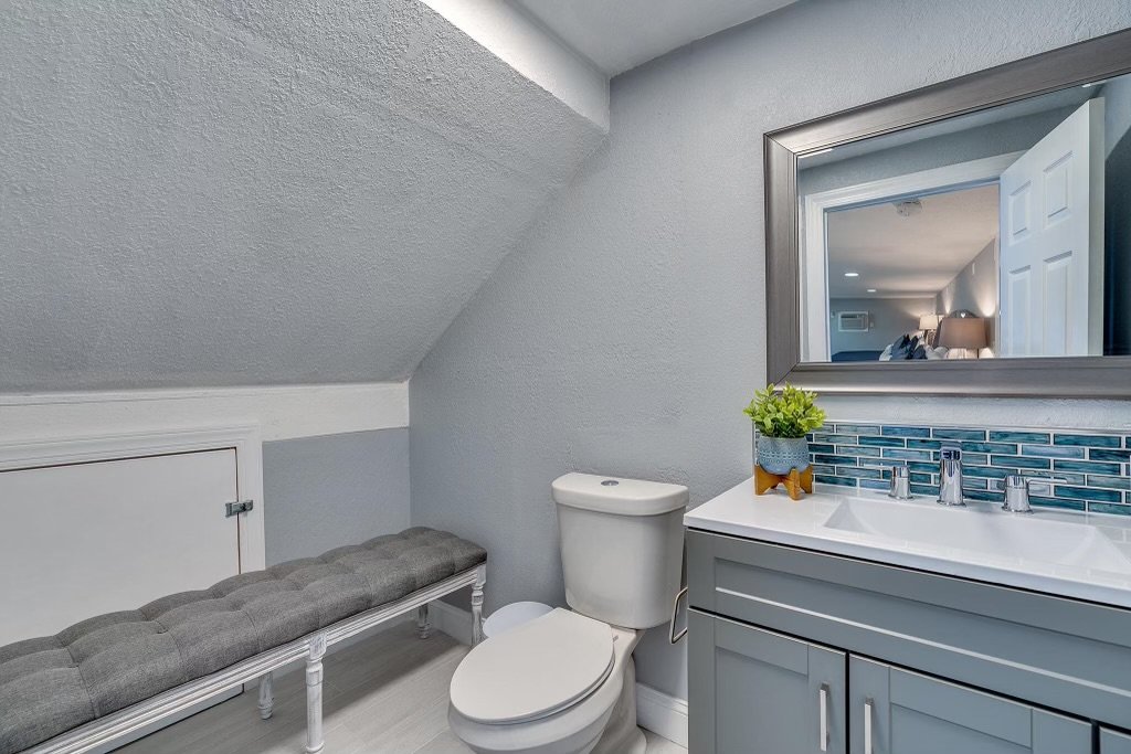 Rooms Crosby — Living Fully Balanced