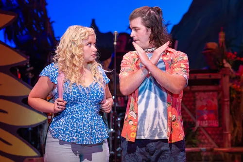 Maggie Bera | NYC Musical Theatre & On-Camera Actor