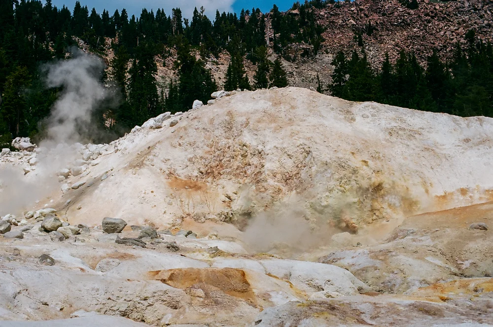A Smelly Hike? Welcome to Bumpass Hell — Andrea Likes Birds