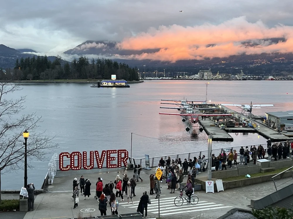 Vancouver Bejeweled: Taylor Swift Made the Whole Place Shimmer For a ...