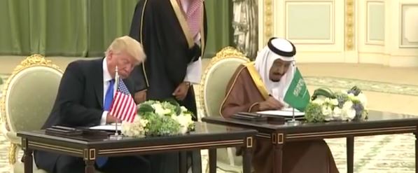 President Donald Trump Receives Royal Greeting in Riyadh, Saudi Arabia ...