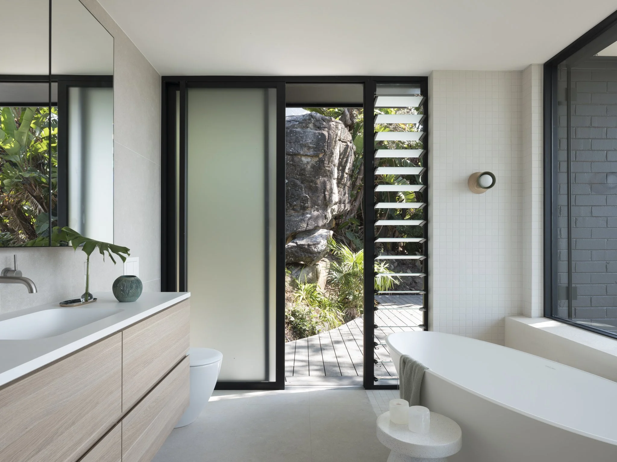 Pacific Tree House, Palm Beach — SJS Interior Design