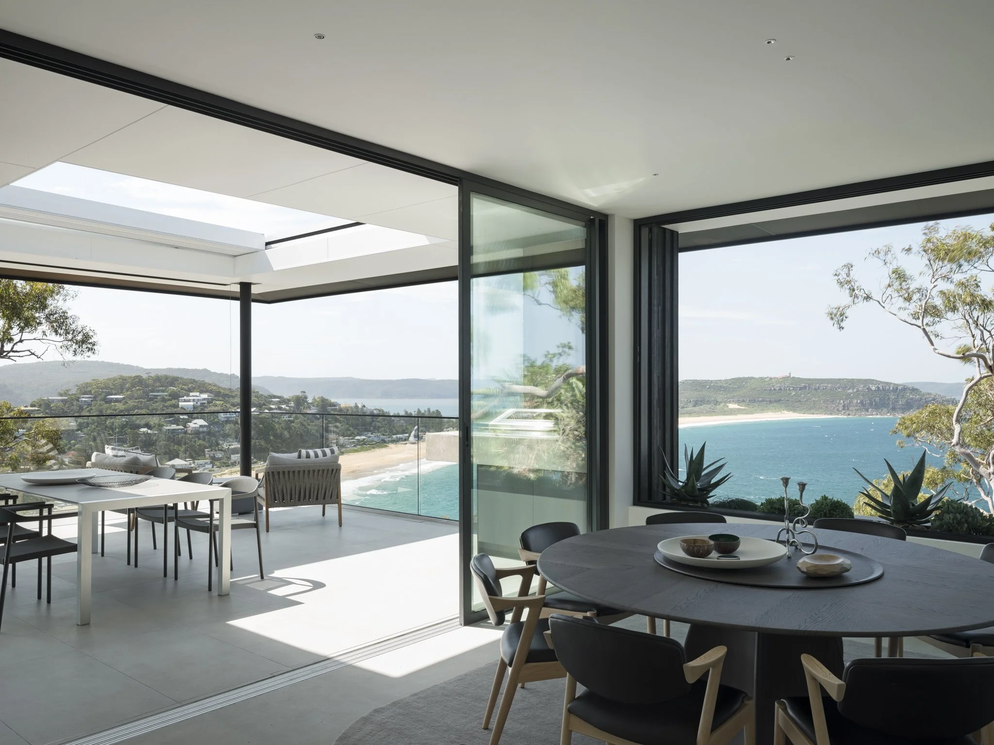 Pacific Tree House, Palm Beach — SJS Interior Design