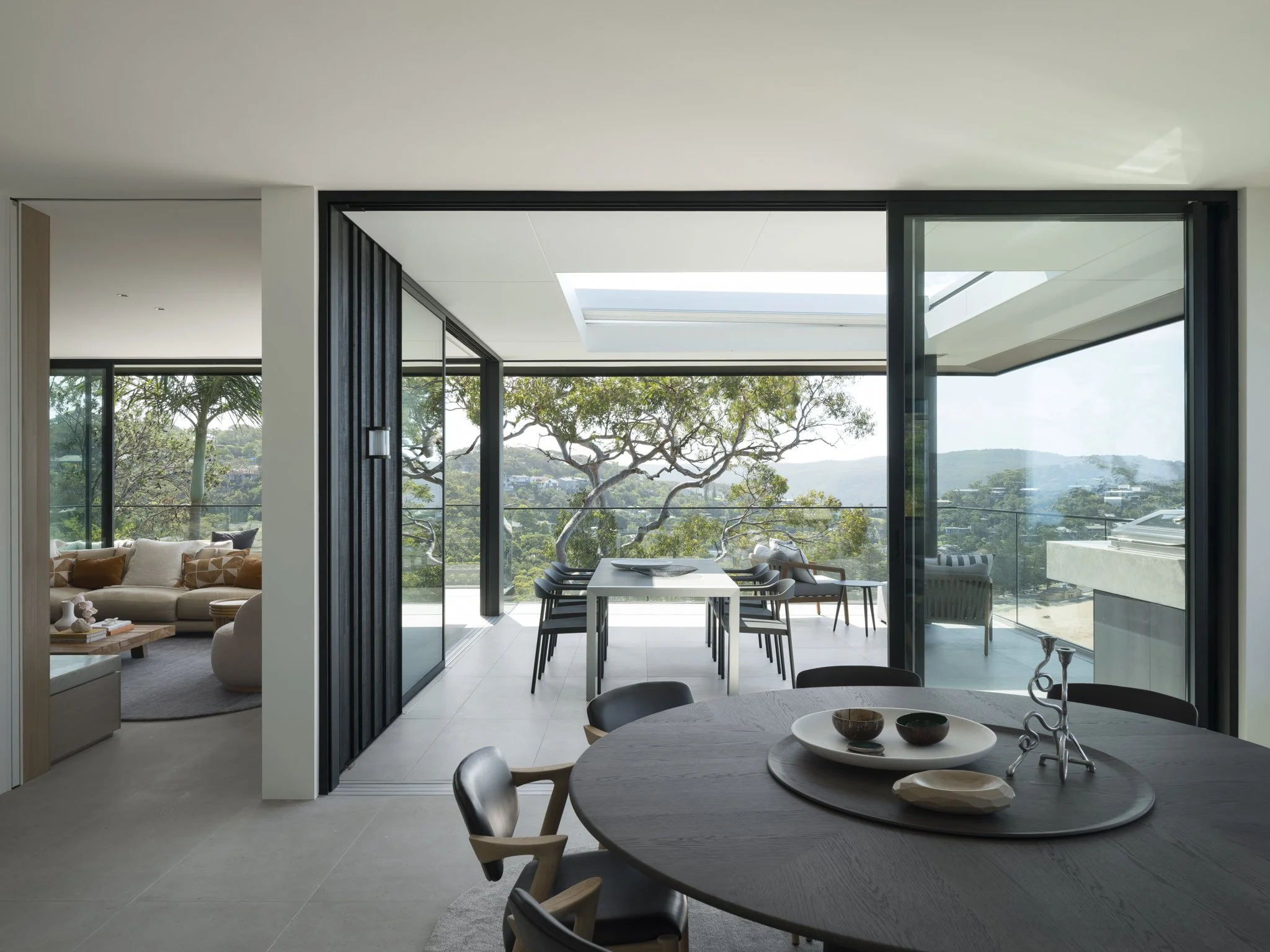 Pacific Tree House, Palm Beach — SJS Interior Design