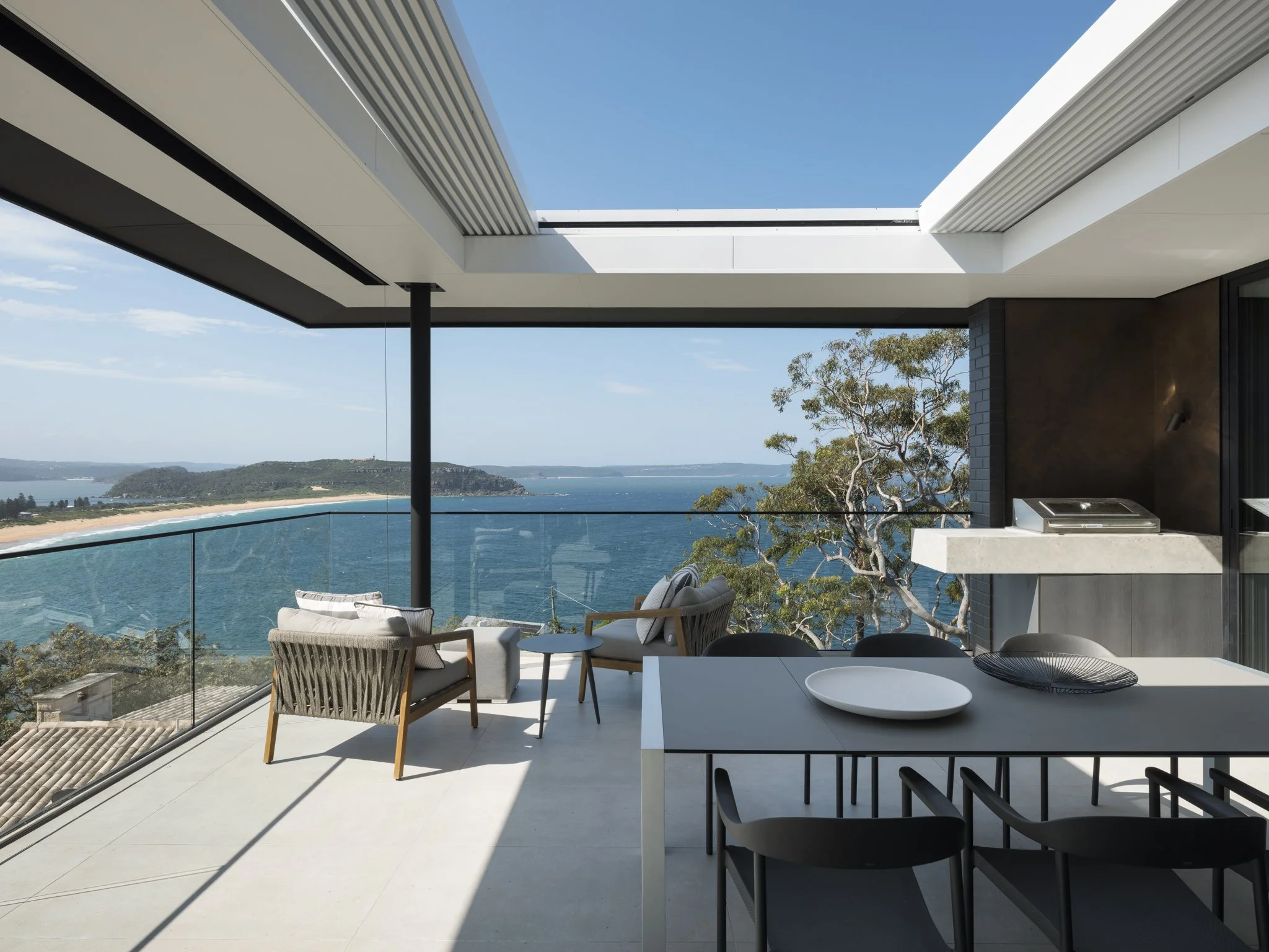 Pacific Tree House, Palm Beach — SJS Interior Design