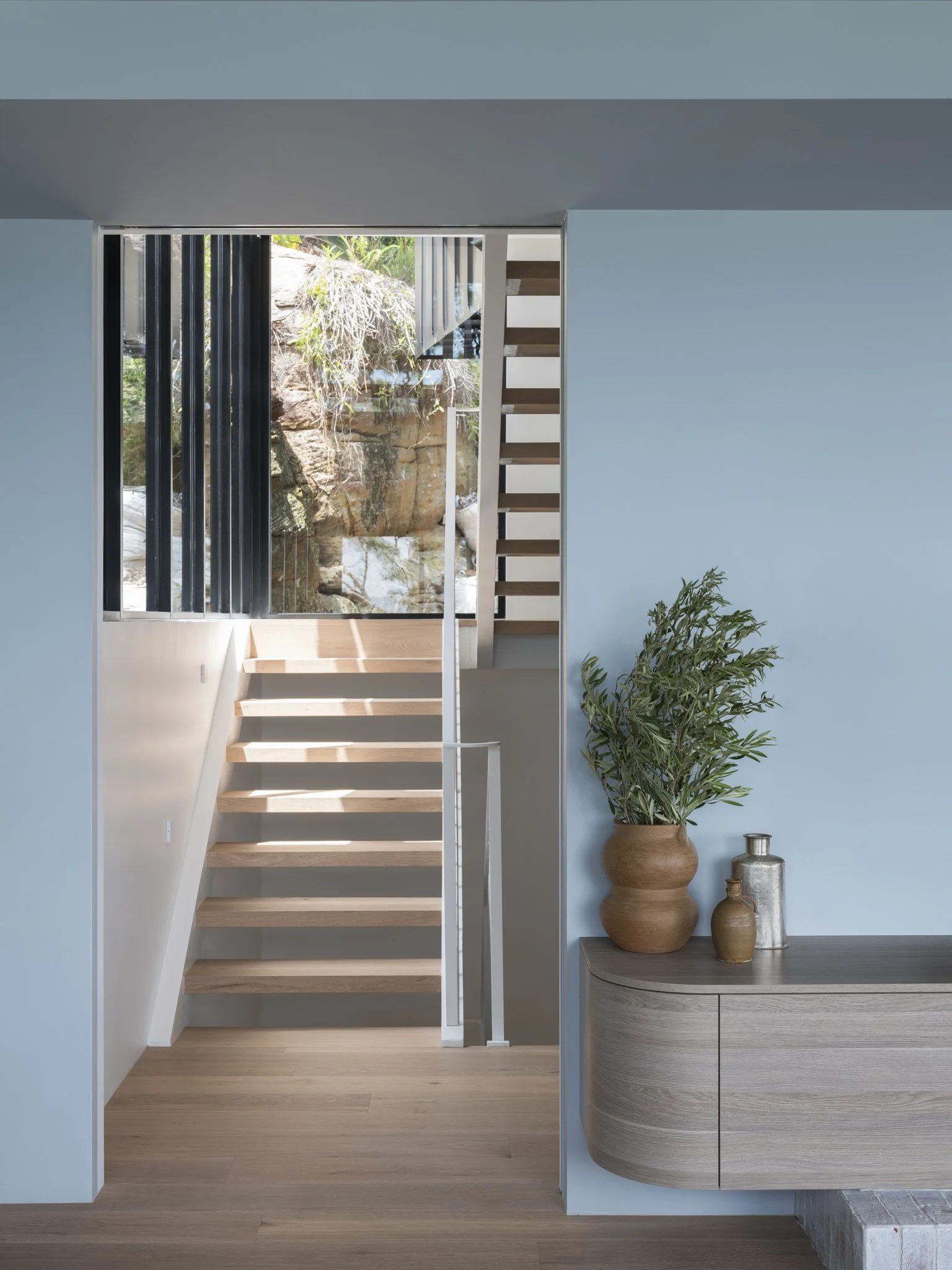 Pacific Tree House, Palm Beach — SJS Interior Design