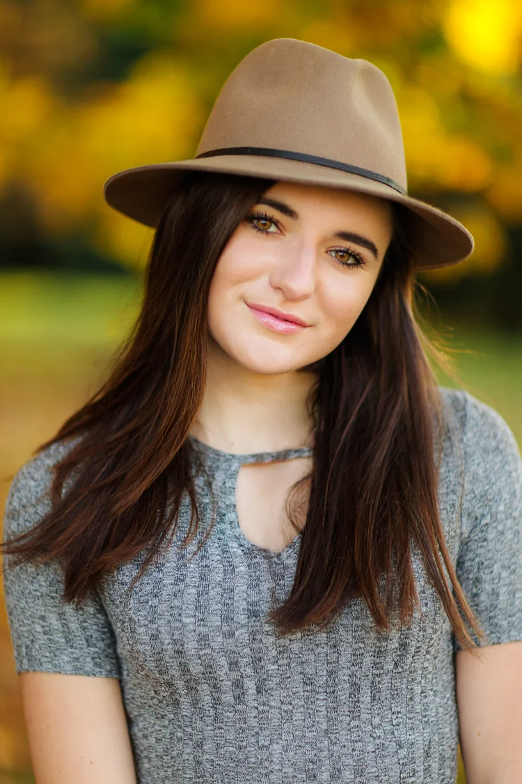 Olivia / Class of 2018 — Ariella Noelle Photography