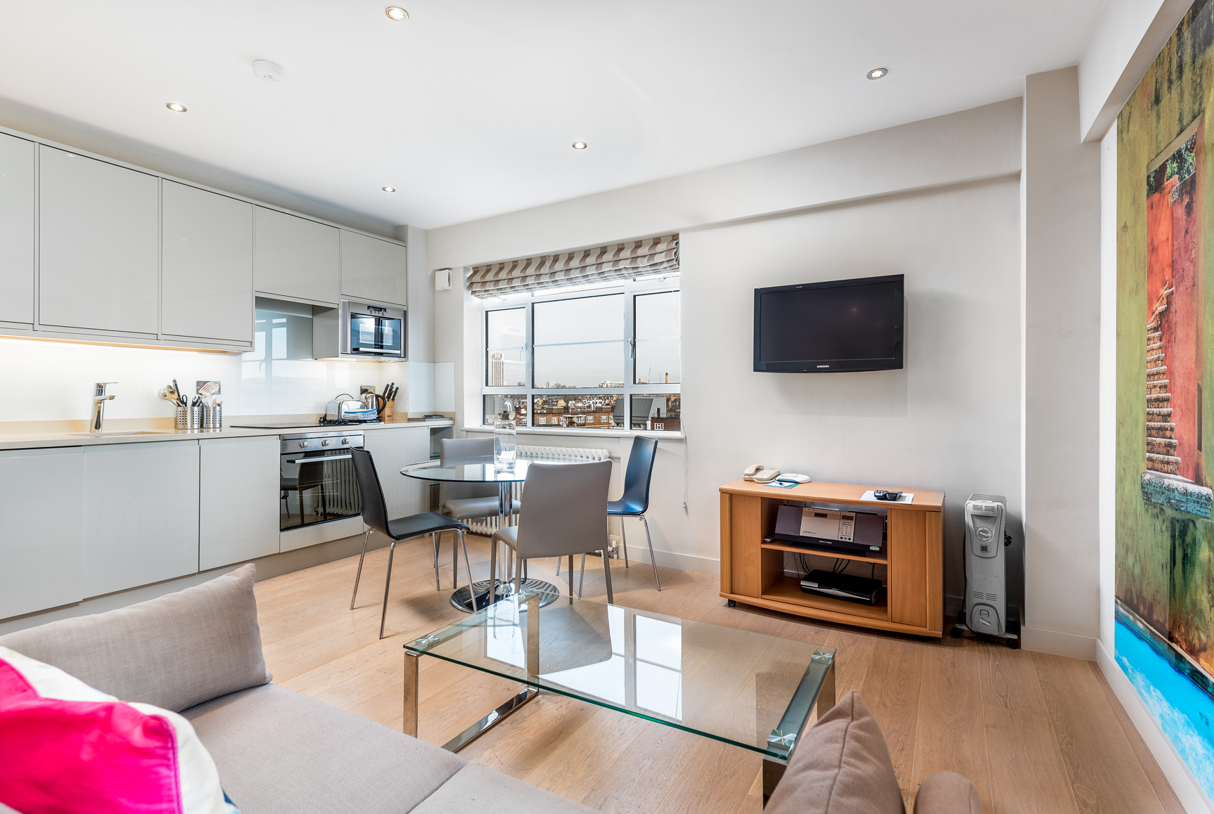 Shooting the Nell Gwynn house on Sloane Avenue, London. — Property ...