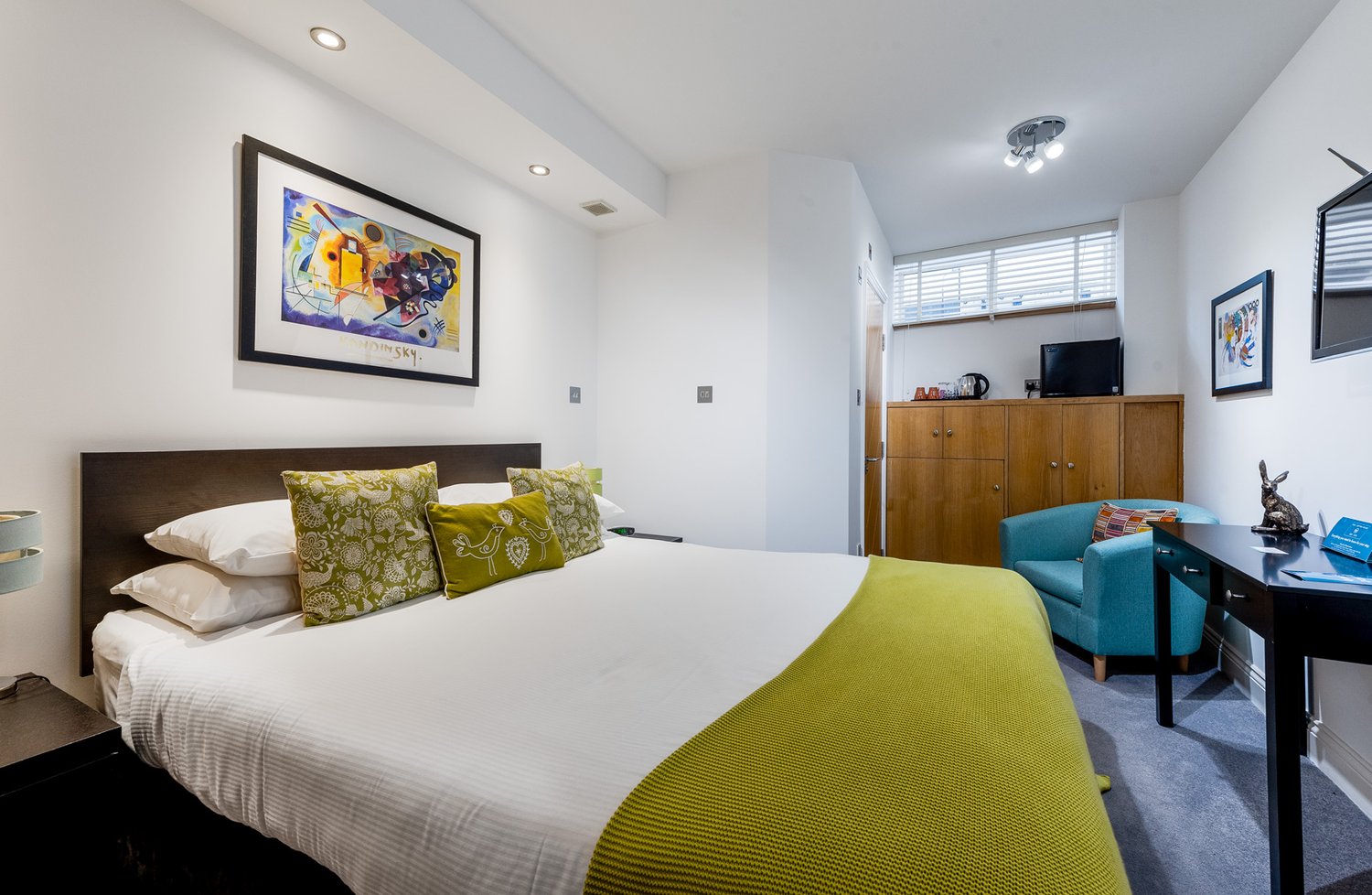 Shooting the Nell Gwynn house on Sloane Avenue, London. — Property ...