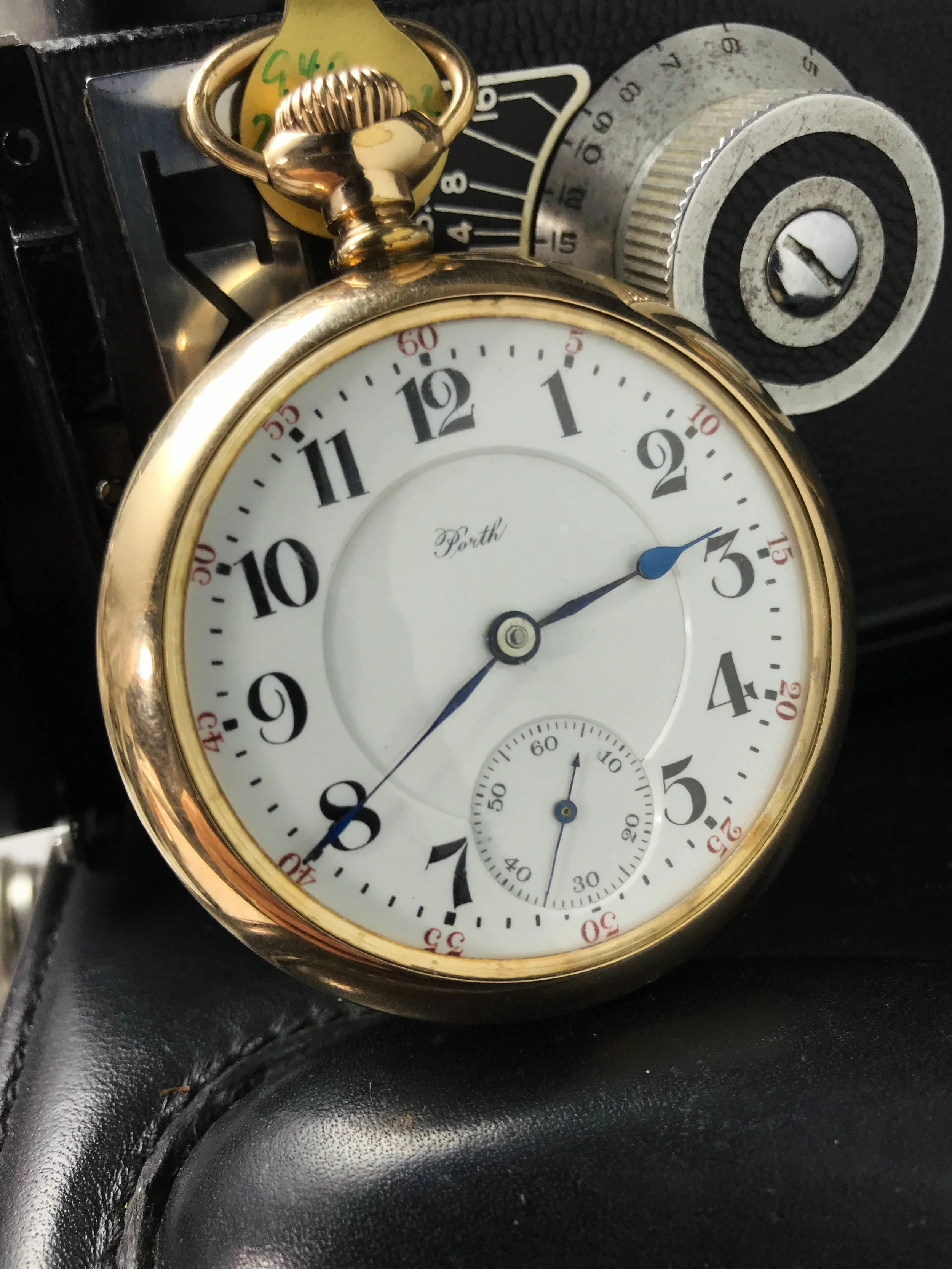 Hamilton "Train Scene" 940 21J PW — Cool Vintage Watches