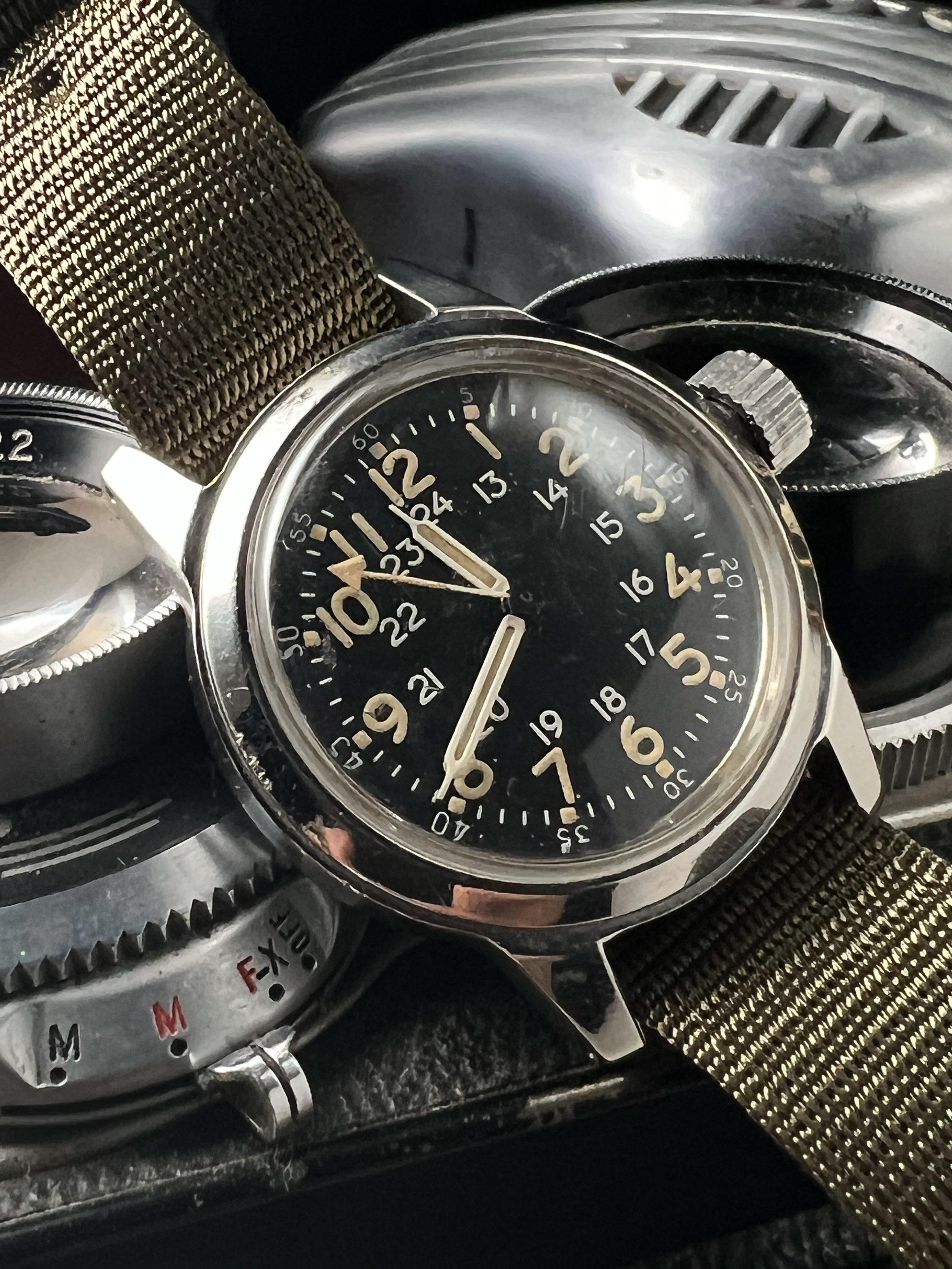 Military & Chrono — Cool Vintage Watches