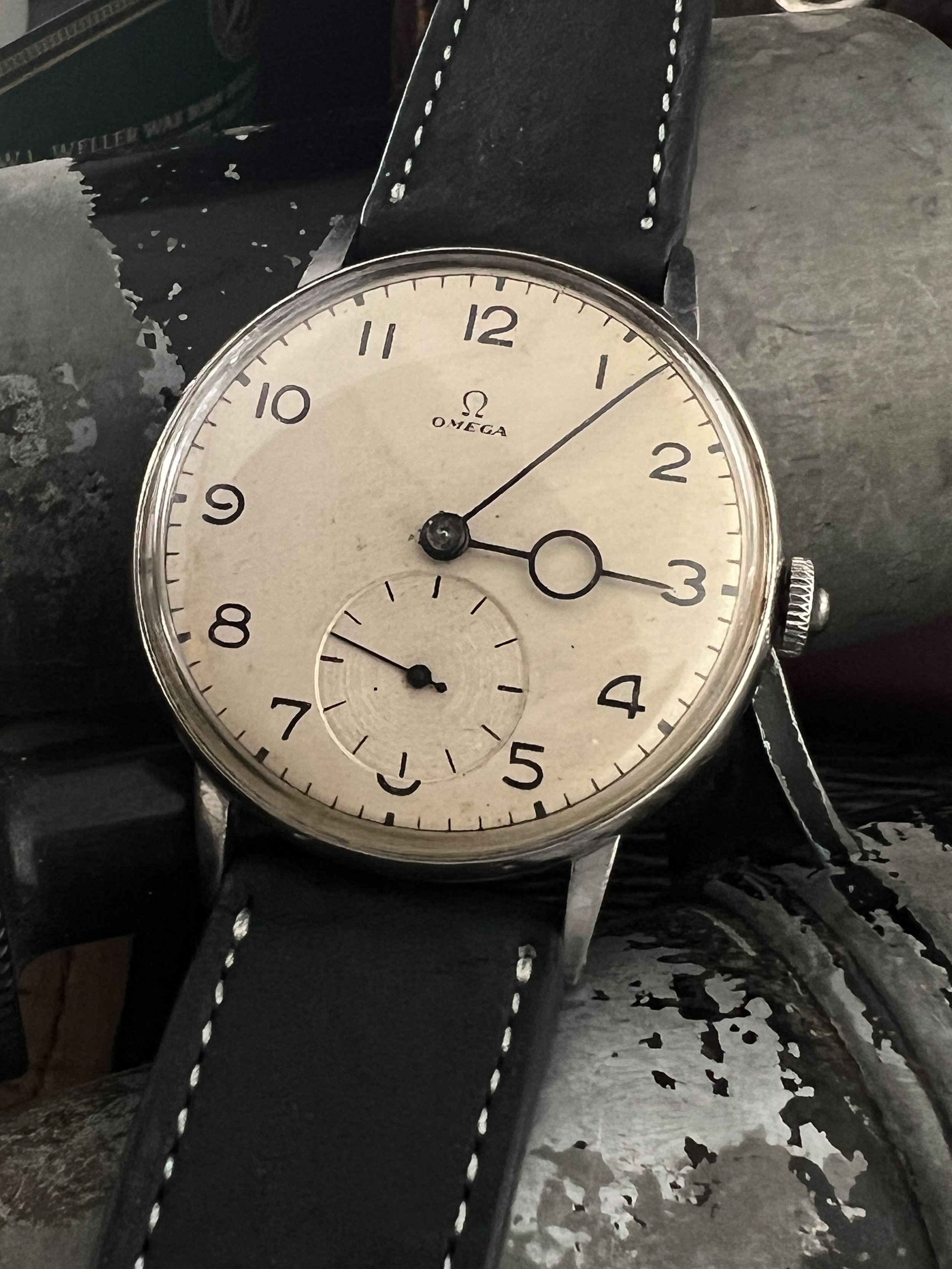 1938 Omega Steel Pontif — Cool Vintage Watches