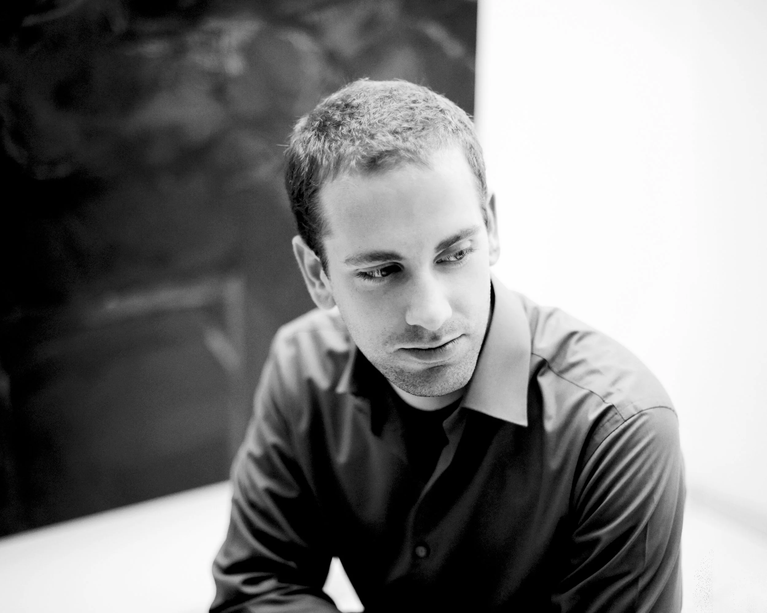 Biography — Asher Ian Armstrong