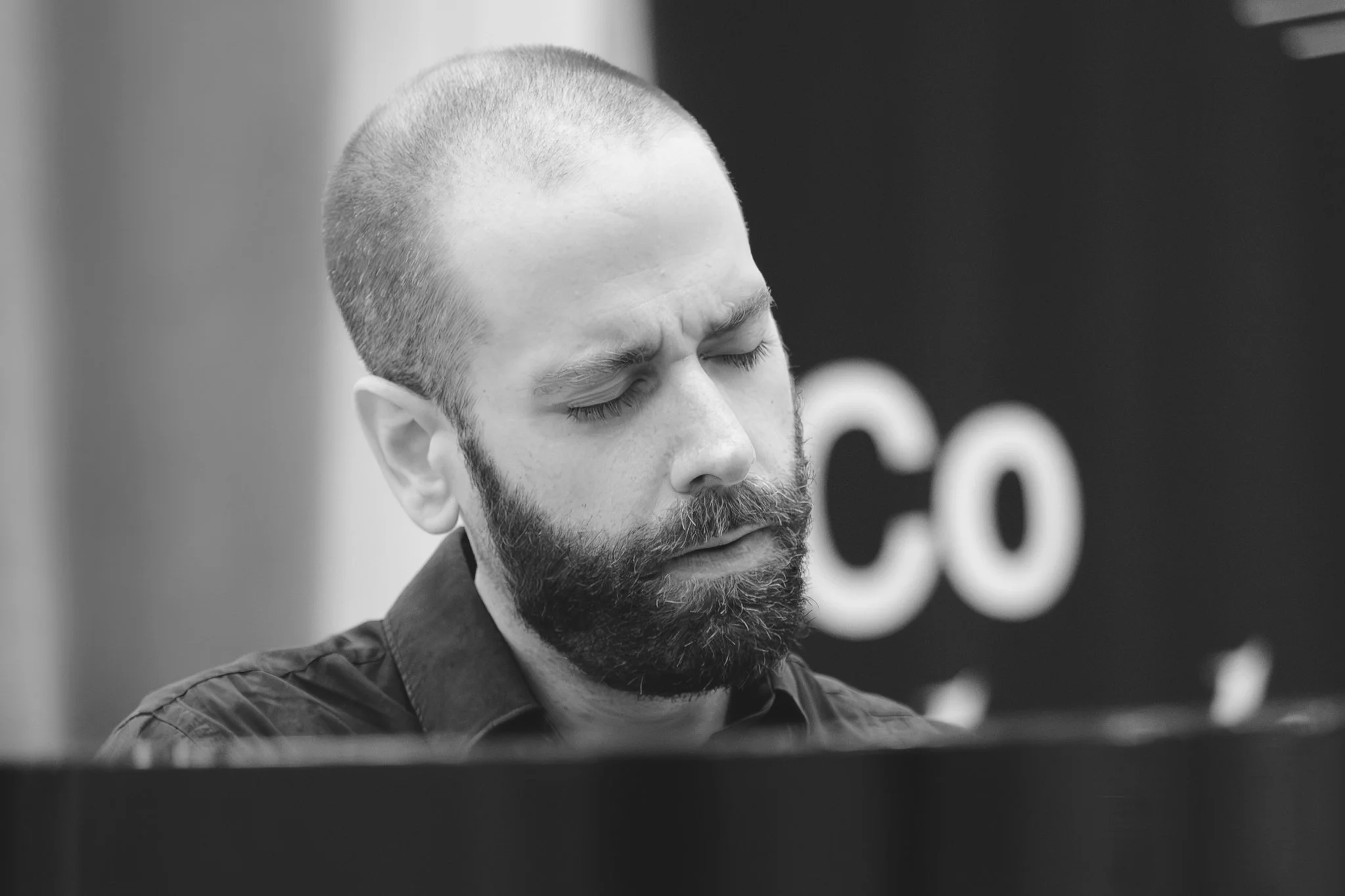 Biography — Asher Ian Armstrong