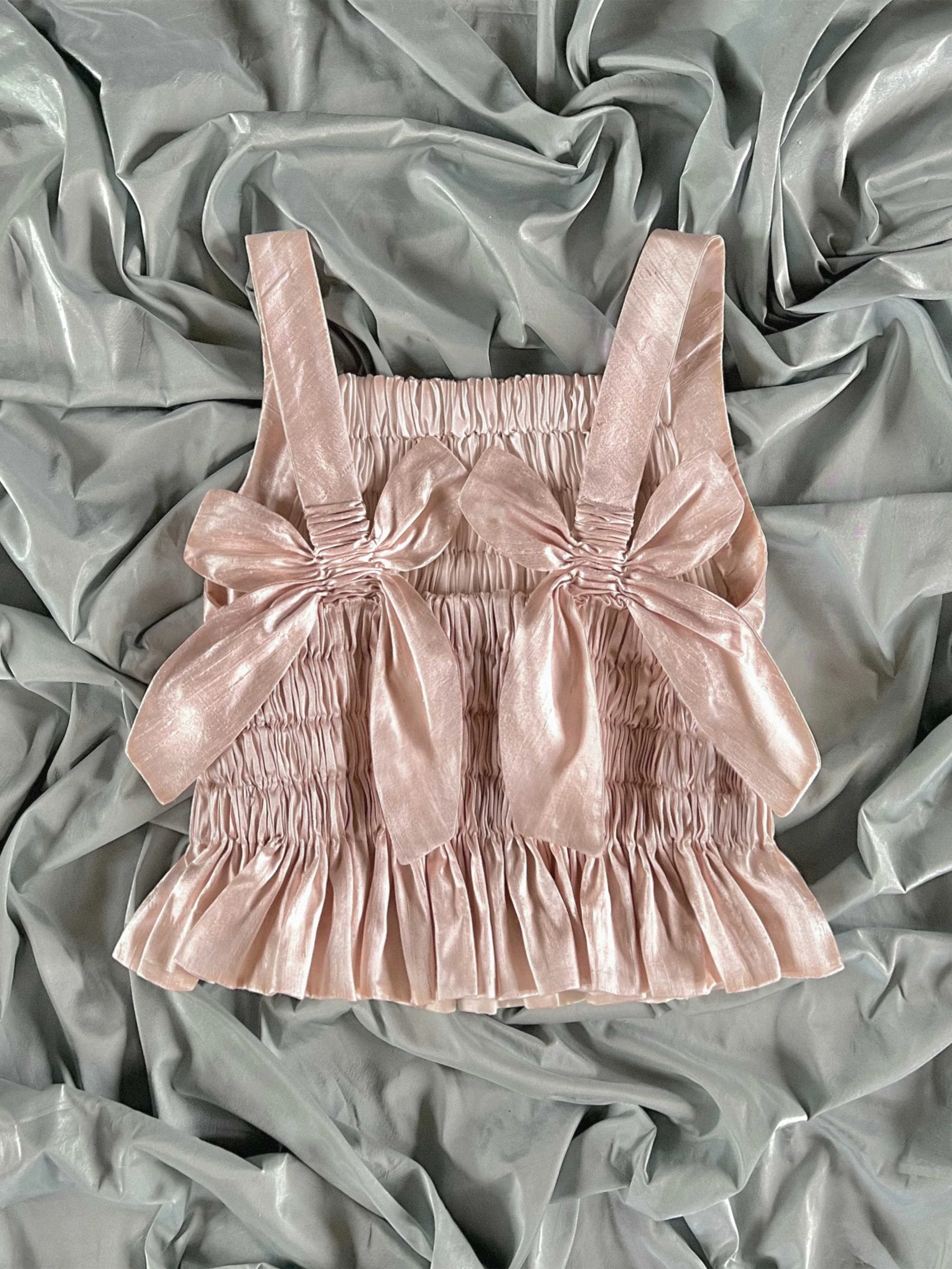 Damsel Top - Downloadable PDF sewing Pattern — R O B E R T S | W O O D