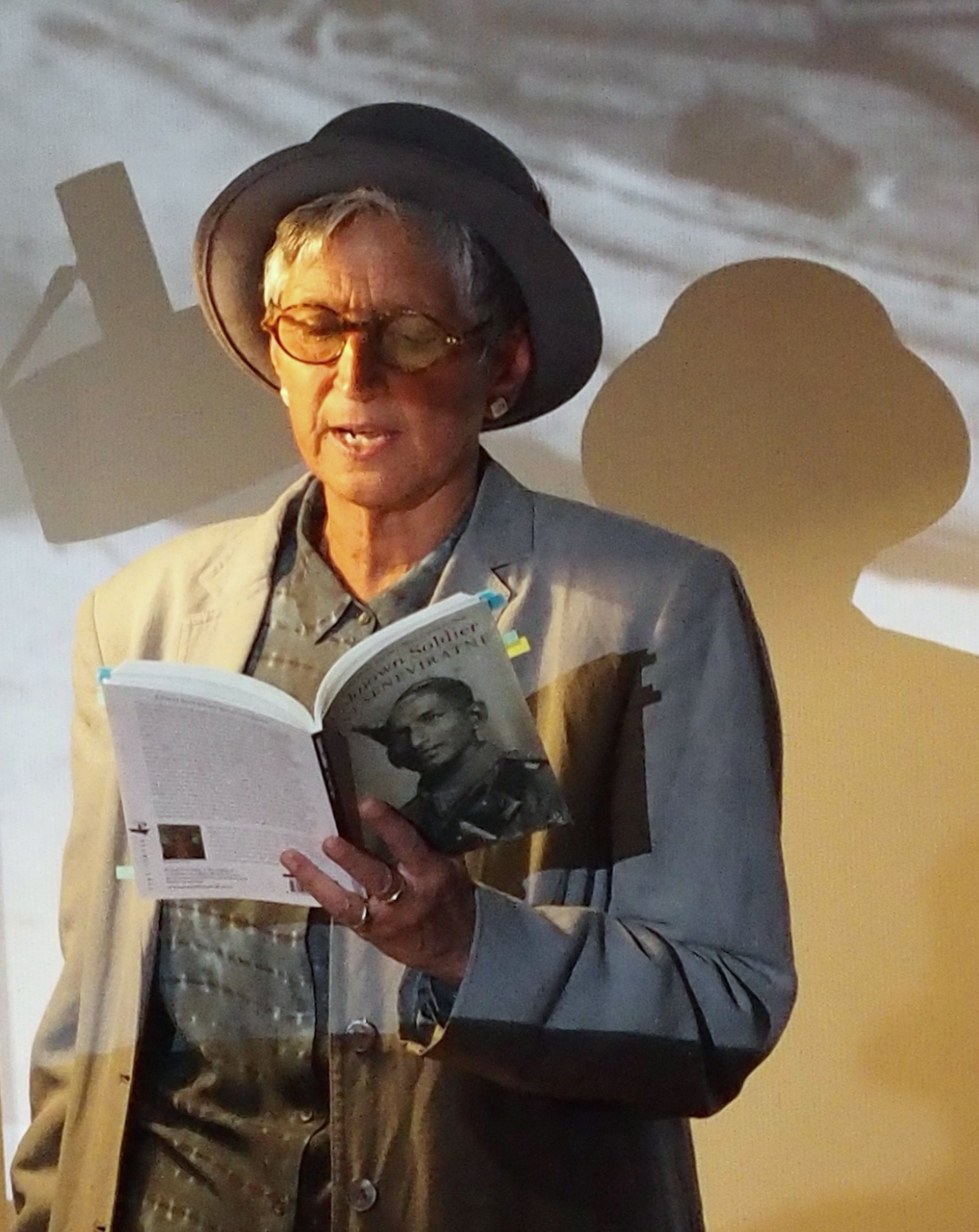 Seni Seneviratne — Renaissance One