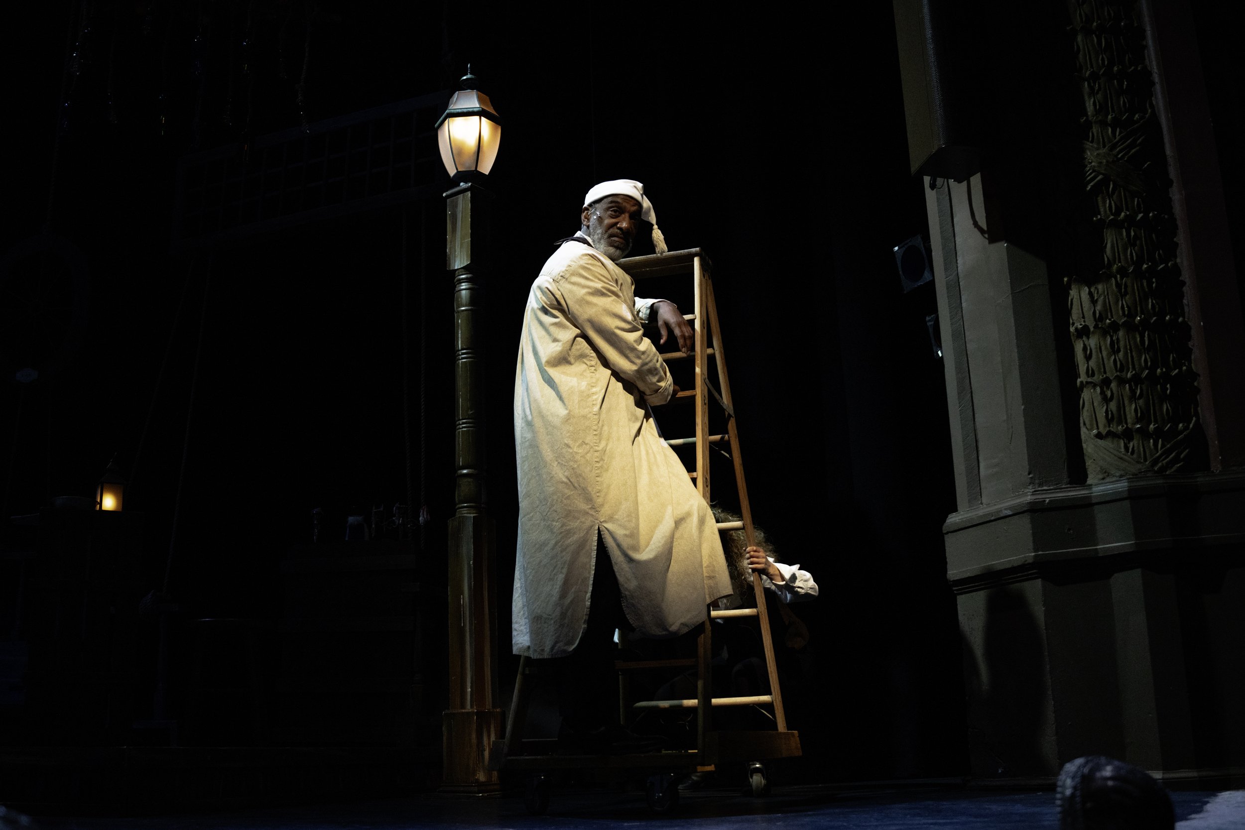 Review: A merry little Christmas mash-up in Virginia Stage Company’s ‘A ...