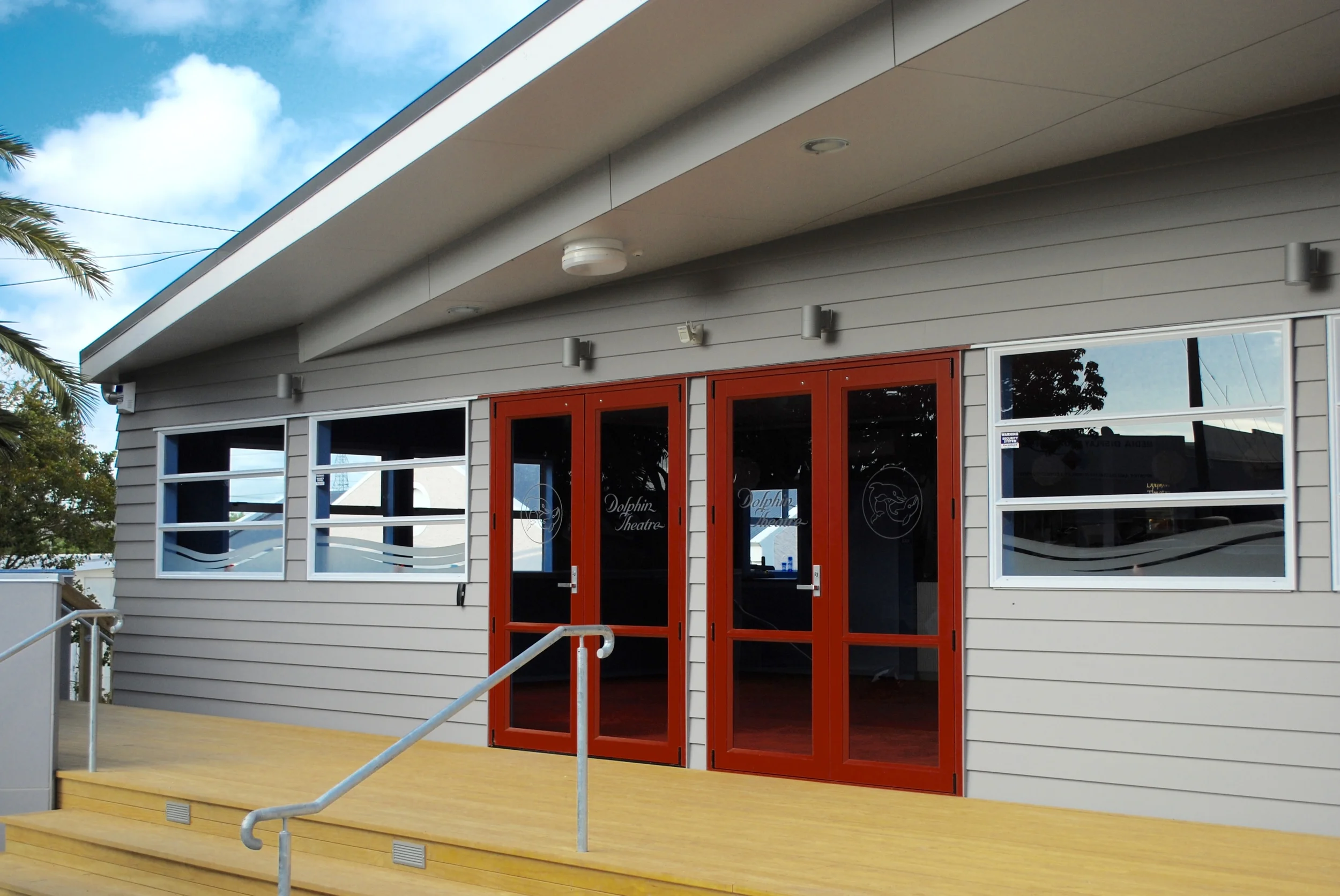 Dolphin Theatre