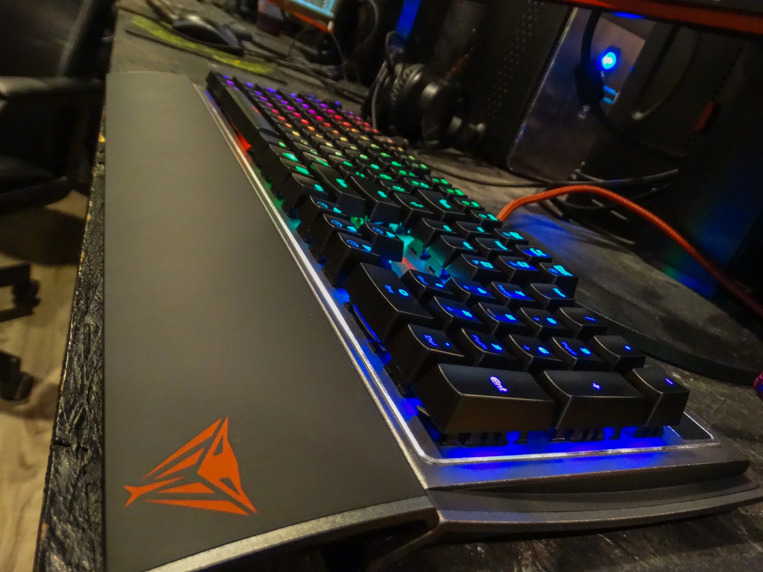 Review: Patriot Viper V760 Gaming Mechanical Keyboard — GameTyrant