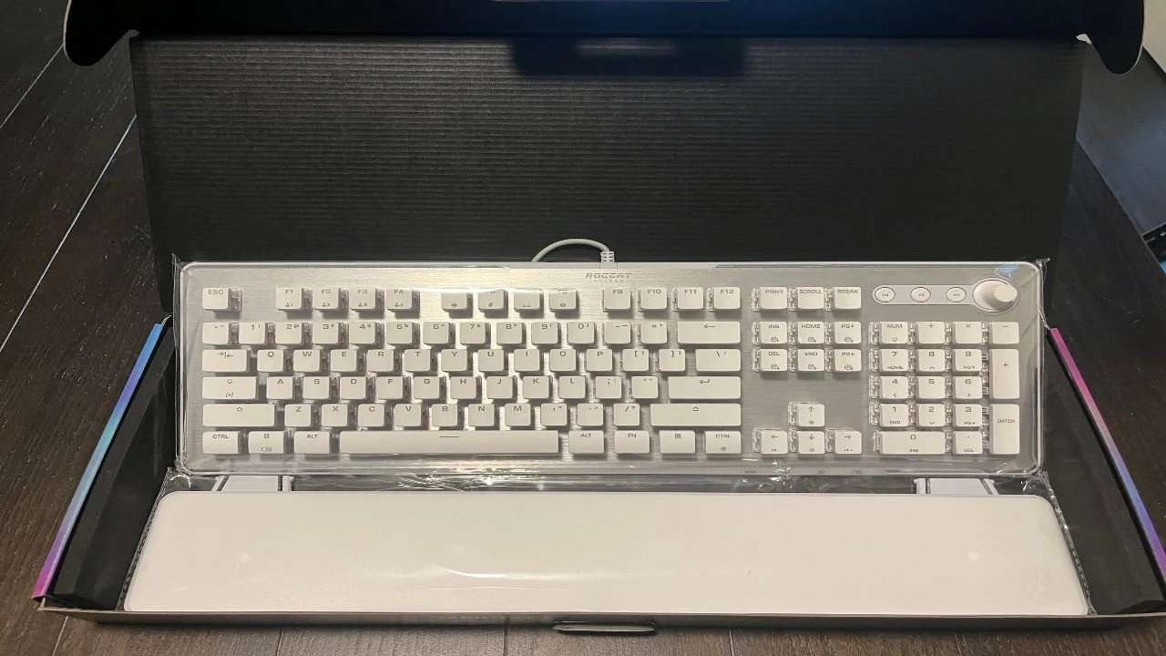Vulcan II Mechanical Keyboard Review: The Word Future Never Felt More ...