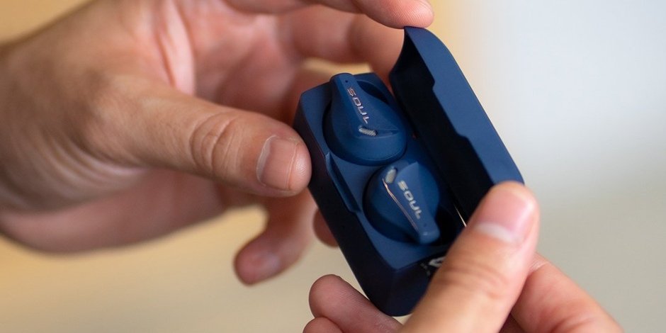 SOUL EMOTION PRO Hybrid ANC True Wireless Earbuds Review: Great Fit And ...