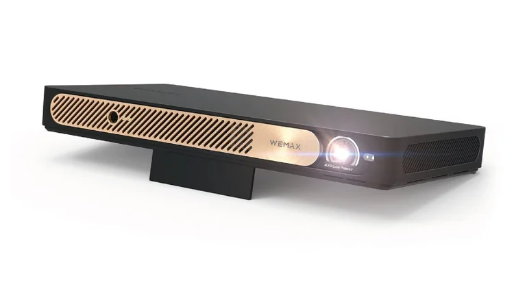 WEMAX GO ADVANCED Portable Laser Projector Review: Compact Design ...