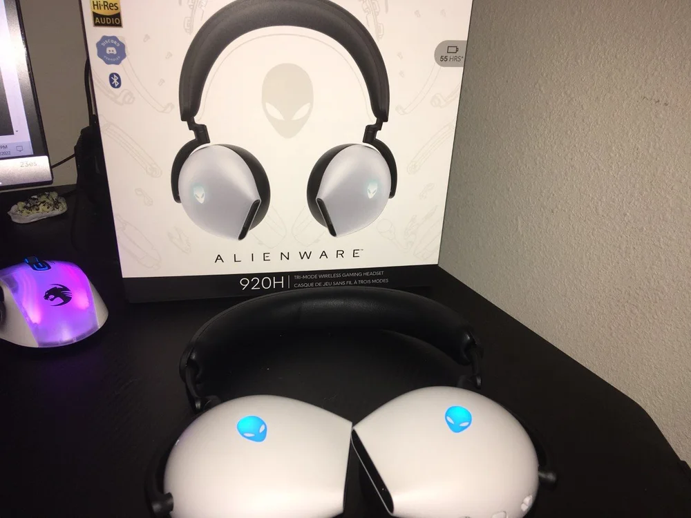 Alienware 920H Wireless Headset Review: Otherworldly Design Meets ...