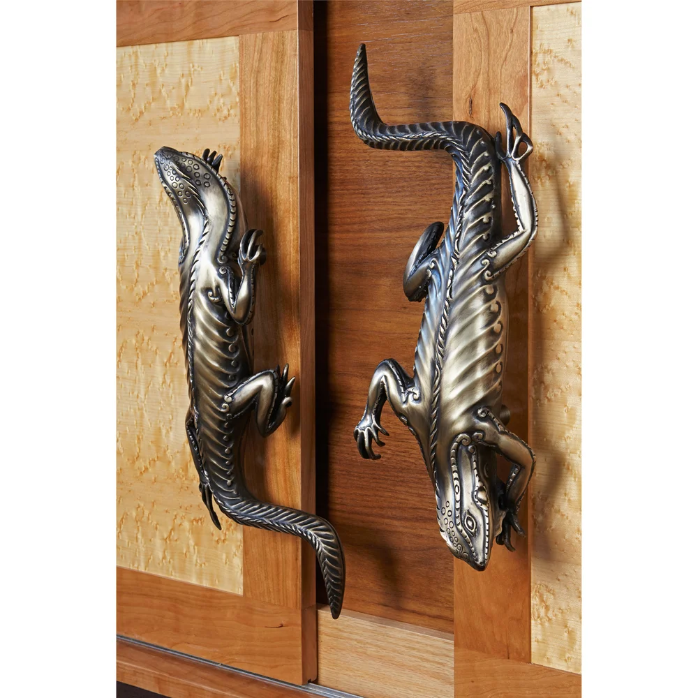 Lizard Entry Way Pulls
