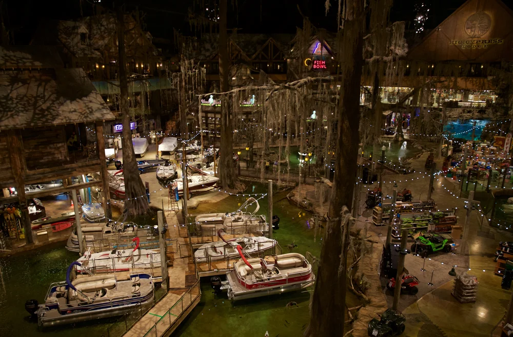 The Good Life: Bass Pro Shops & Big Cypress Lodge in the Pyramid in ...