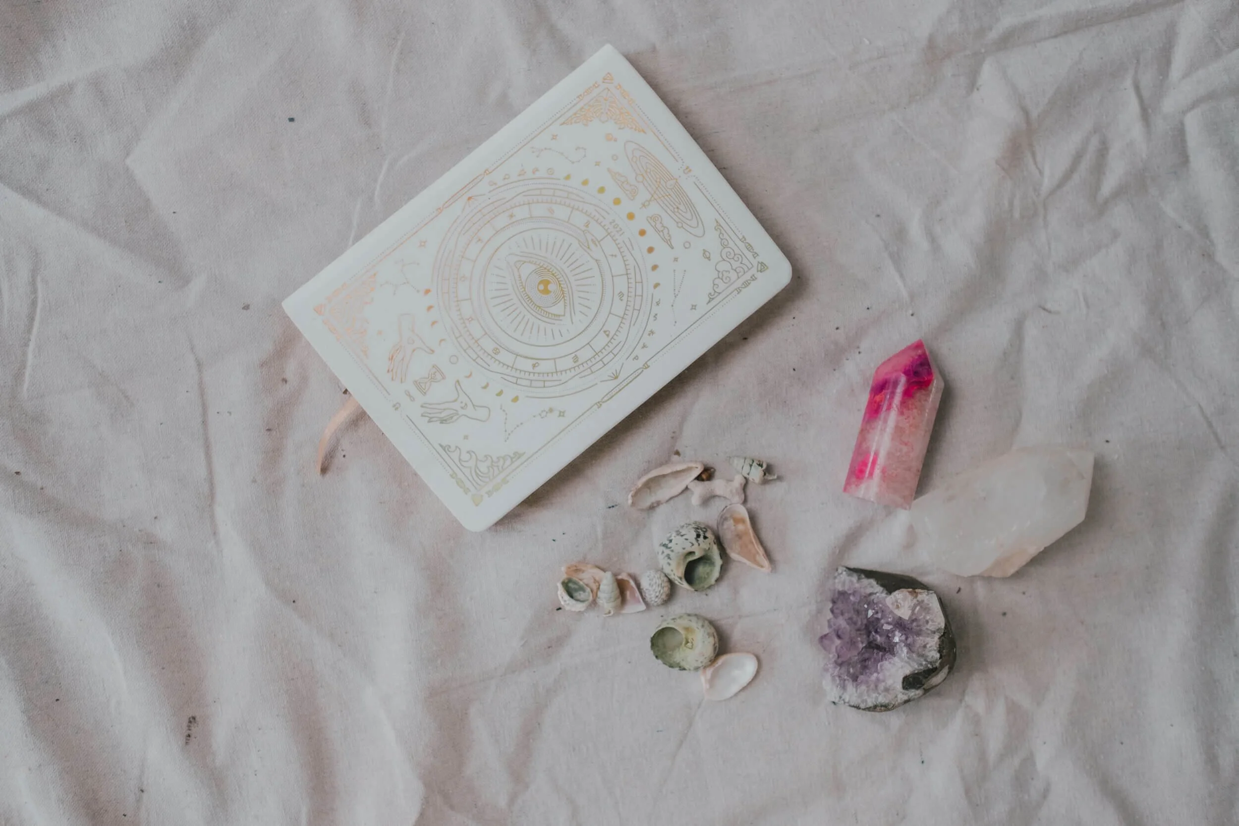 How to Perform Full Moon Rituals For Manifestation And Release — Oui, We