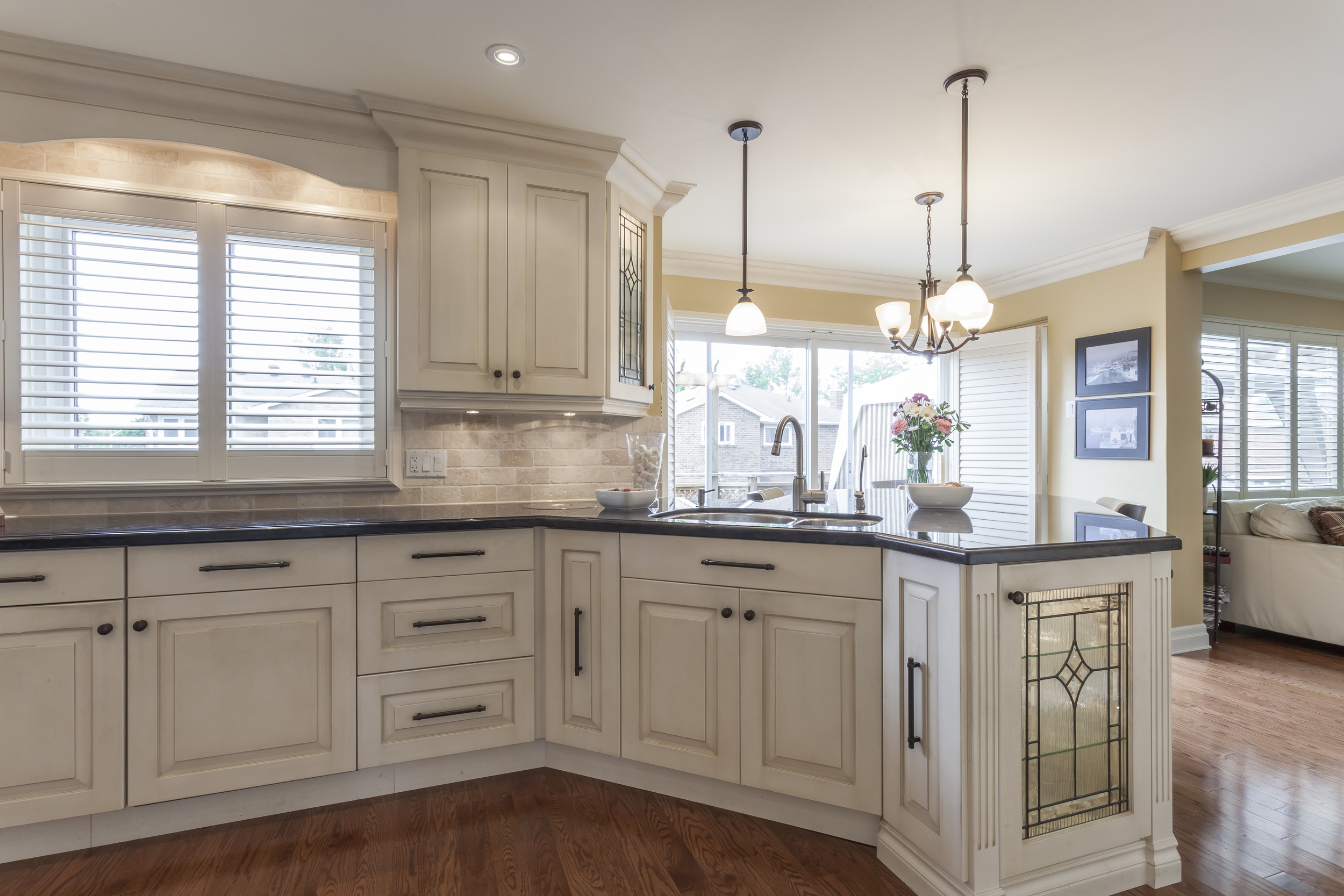 Traditional — KITCHEN COURT